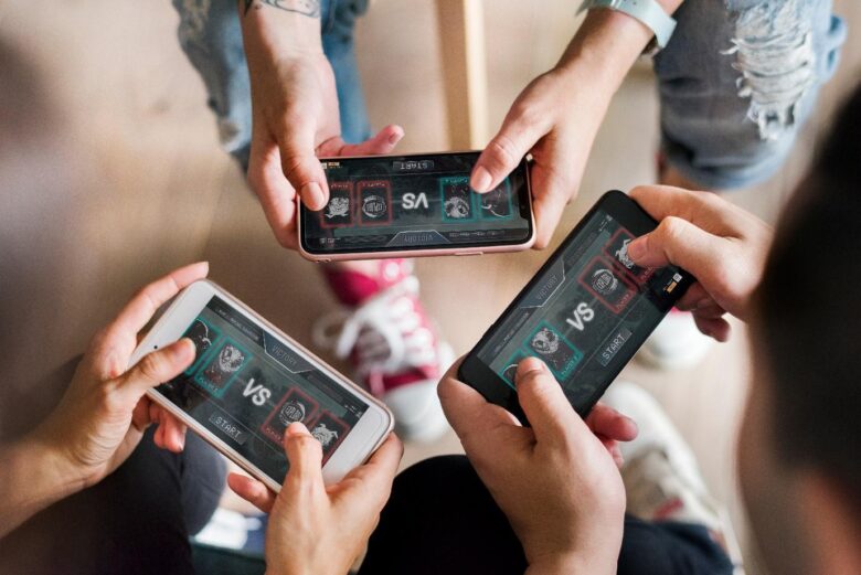 6 Ways Mobile Devices Have Changed the Gaming Industry - NorseCorp