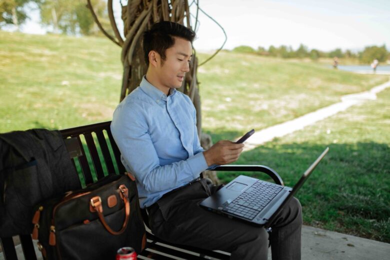 10 Essential Tech Items for Thriving as a Digital Nomad - NorseCorp